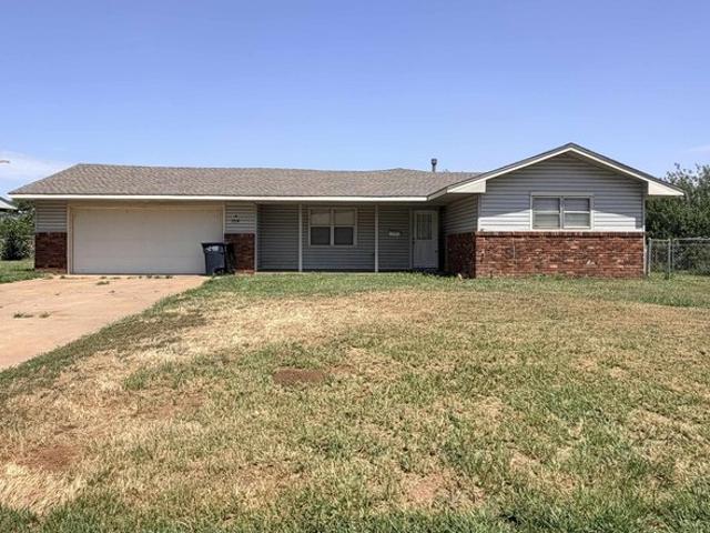 3314 Brooks Dr, Enid, OK 73701