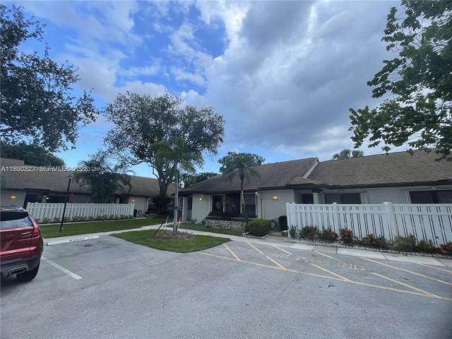 3314 Carambola Cir S, Unit 2523, Coconut Creek, FL 33066 | MLS #A11850 | Compass