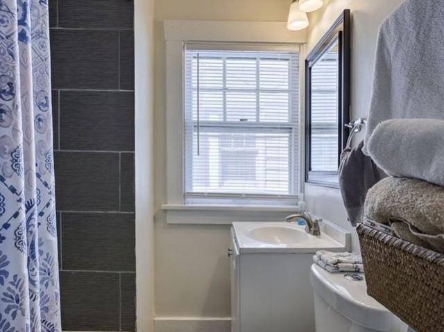 3314 Jackson St 2 Bedroom Apartment for Rent at 3314 Jackson St, Omaha, NE 68105