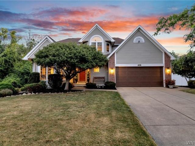 3315 Countryside Ln, Hamburg, NY 14075