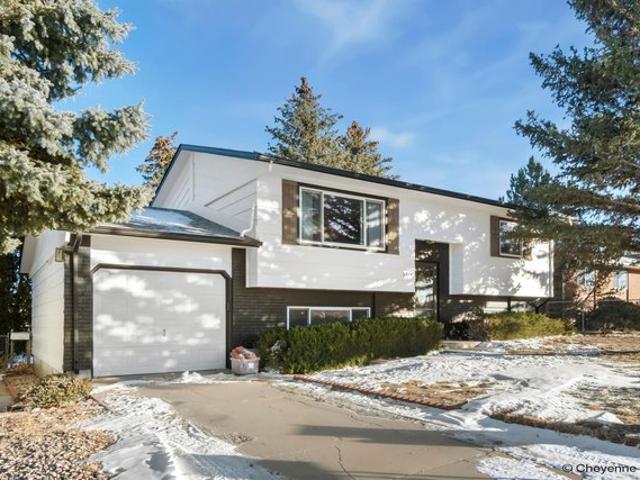 3315 Grove Dr, Cheyenne, WY 82001