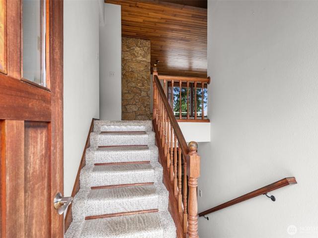 3315 Scenic Drive SE