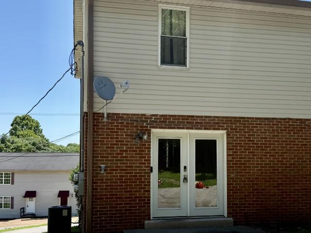 3316 Niagara Dr