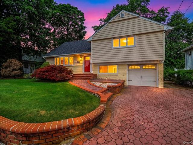 3316 Fulton Ave, Oceanside, NY 11572