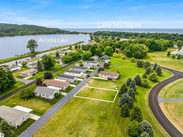 3316 Lakeland Drive