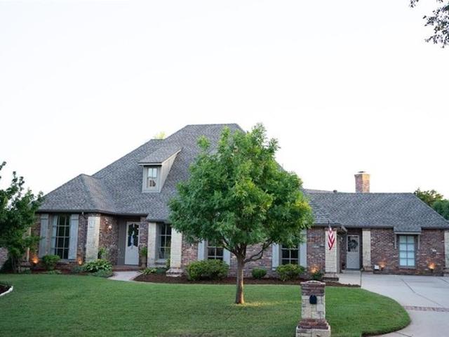 3316 Shadow Valley Dr, Edmond, OK 73034