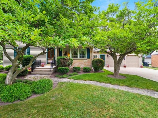 3316 Waldo Blvd, Manitowoc, WI 54220