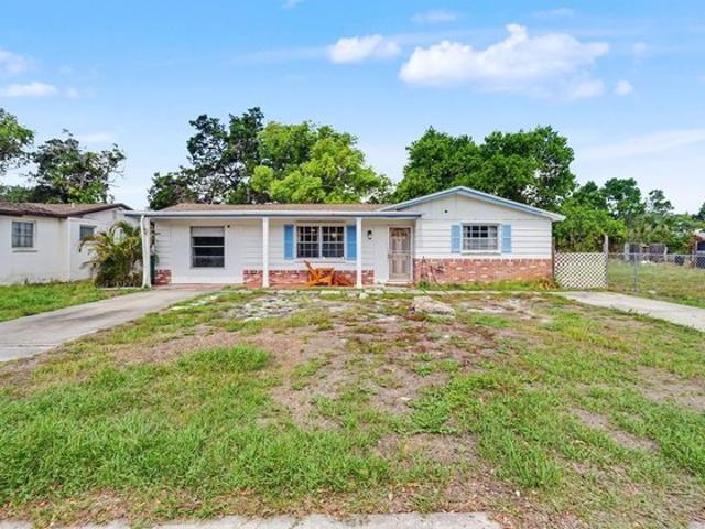 3317 Bainbridge Dr, Holiday, FL 34691