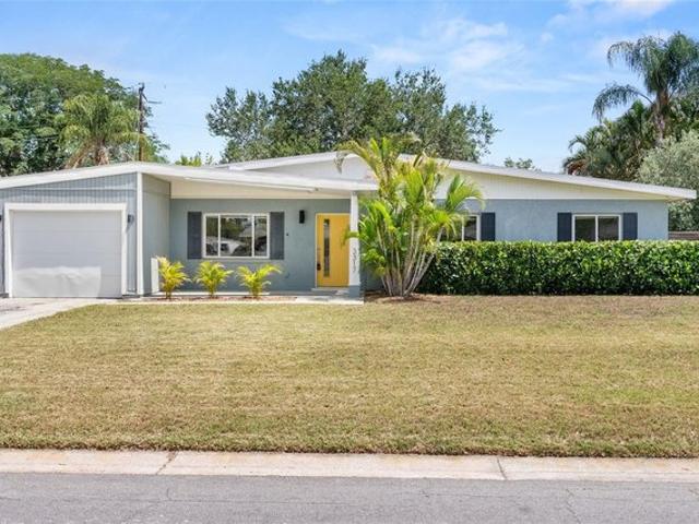 3317 Bougainvillea St, Sarasota, FL 34239