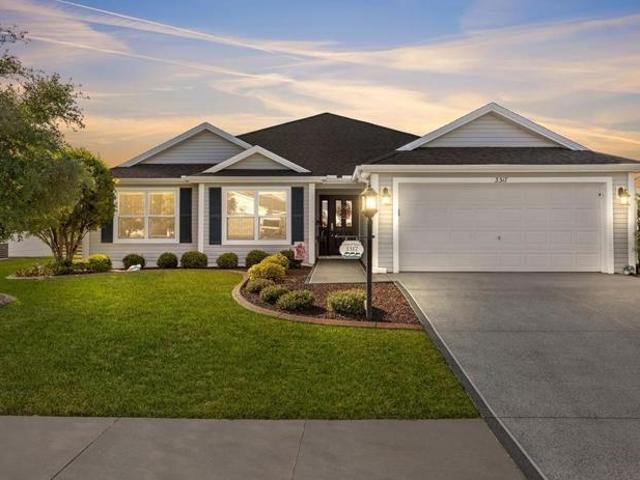 3317 Dzuro Dr, Oxford, FL 34484