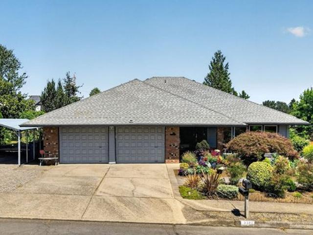 3317 SW 26th St, Gresham, OR 97080