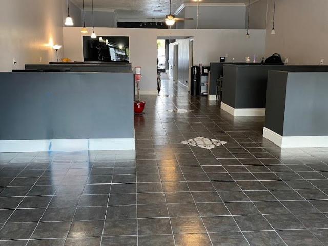 3317 W Burbank