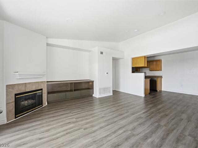 3318 N Decatur Boulevard 2114