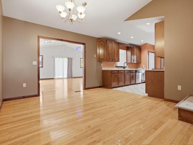 3318 Richards Road
