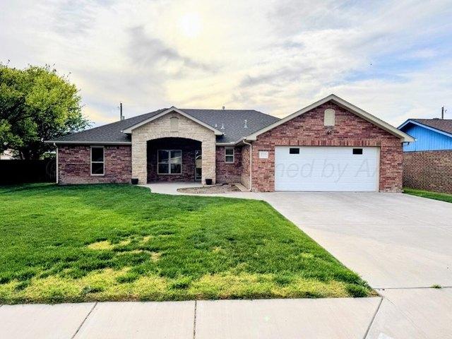 3318 S Birch St, Perryton, TX 79070