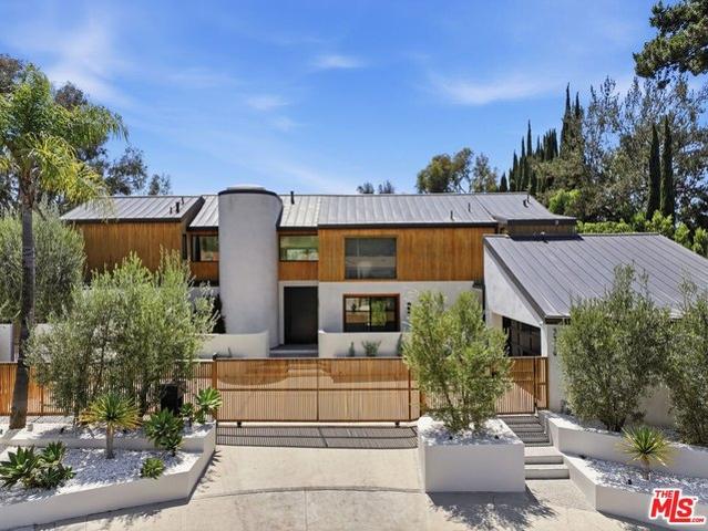 3319 Dona Lola Pl, Los Angeles, CA 91604