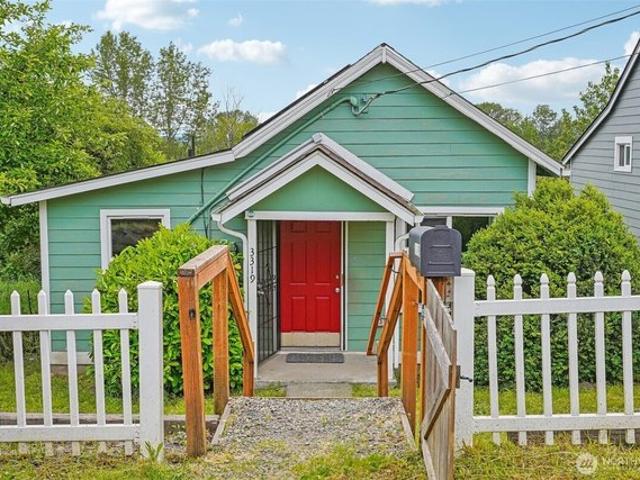 3319 E Grandview Ave, Tacoma, WA 98404