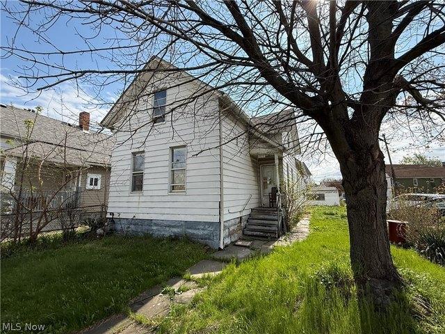 3319 Fulton Rd, Cleveland, OH 44109