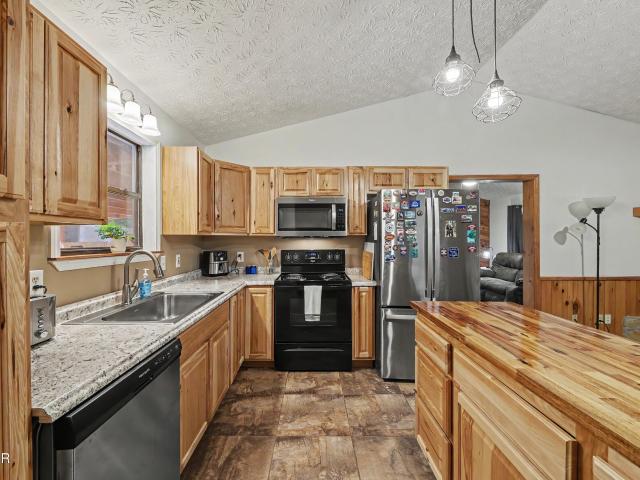 3319 Rocky Ridge Road