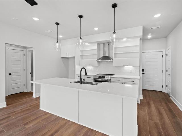 3319 SE MP Parkway 207