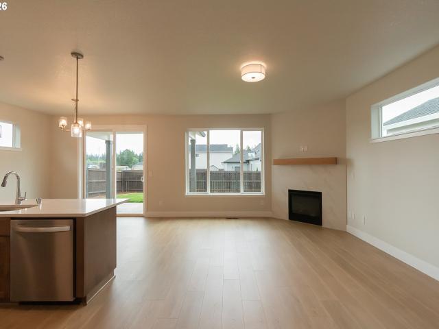 3319 se 8th ave