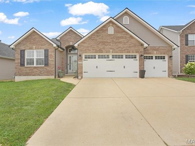 3310 Amber Heights Ln, Imperial, MO 63052