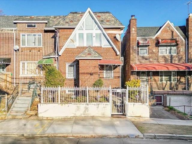 3310 Bouck Ave, Bronx, NY 10469