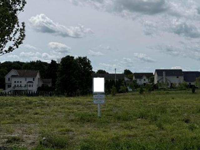 3310 Briarwood Ln, Lewis Center, OH 43035