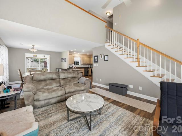 3310 brickwood Circle