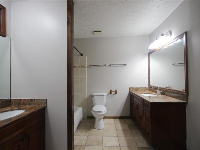 3310 Chastain Crossing