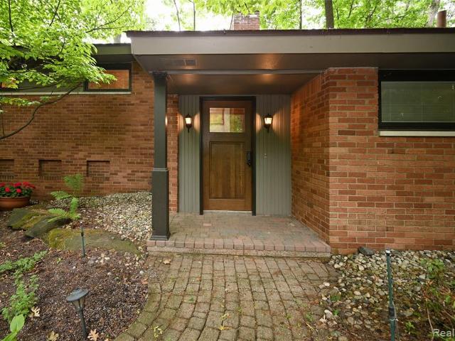 3310 Dogwood Court