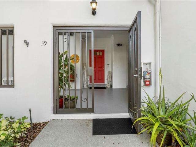 3310 Europa Dr, Unit 39, Naples, FL 34105 | MLS #226007