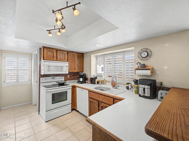3310 e clark road