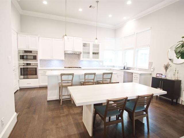 3310 Timbergrove Oaks St, Houston, TX 77008