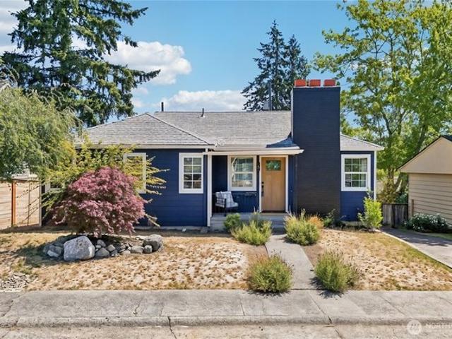 3310 9th Ave W, Seattle, WA 98119