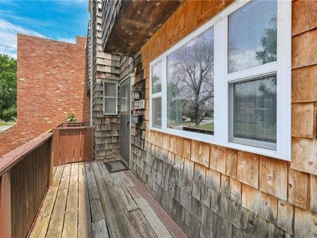 3311 Bridge Manor Dr, Kansas City, MO 64137