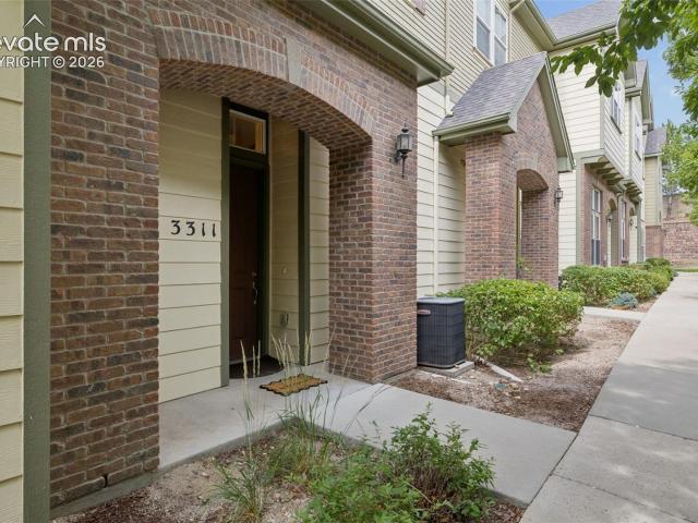 3311 Gladstone Creek Point