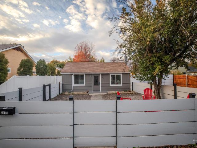 3311 Hamilton