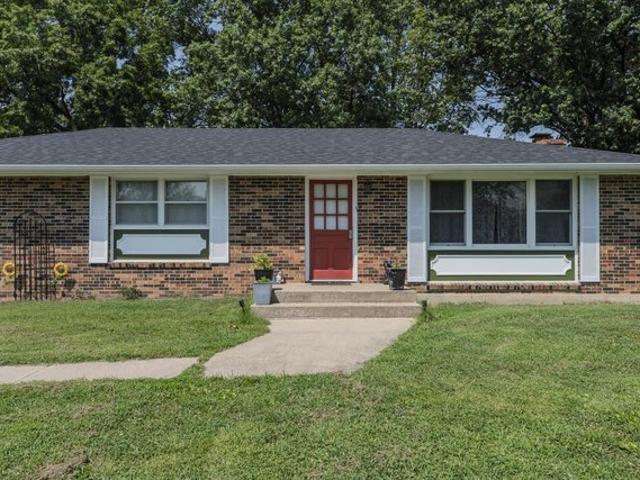 3311 Lake Trenton Dr, Trenton, MO 64683