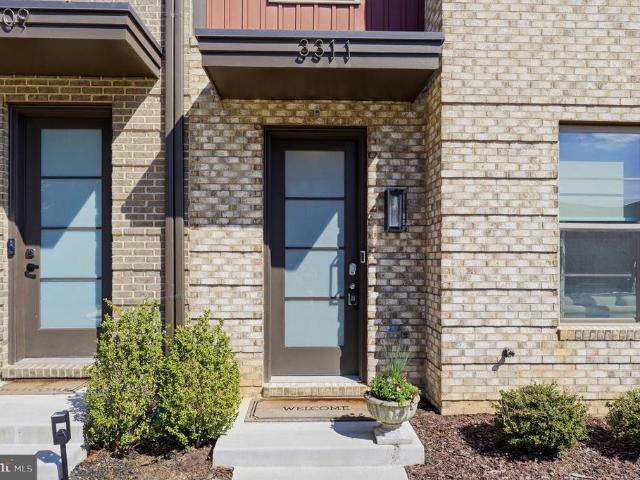 3311 Streamlet Ln