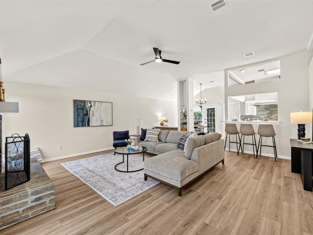 3311 S Briar Knoll Drive