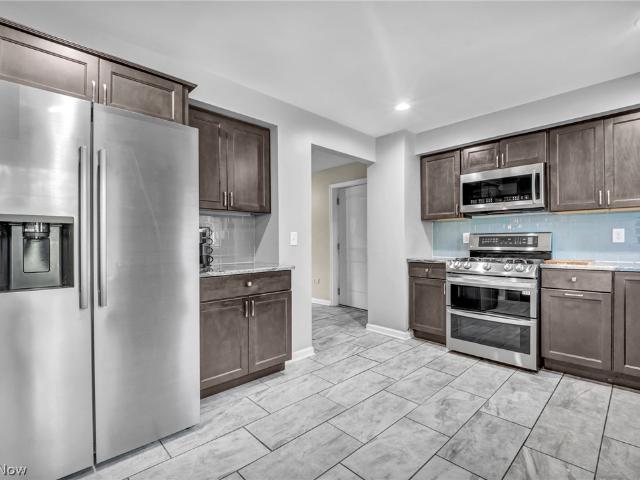 3311 Van Aken Boulevard