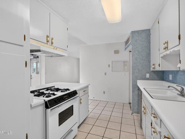 3311 w paradise drive