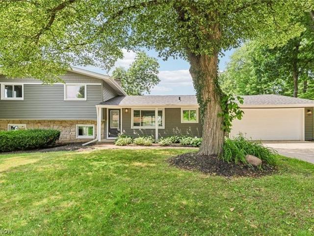 3312 Bancroft Rd, Fairlawn, OH 44333