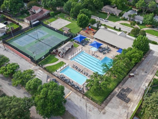 3312 Camelot Drive