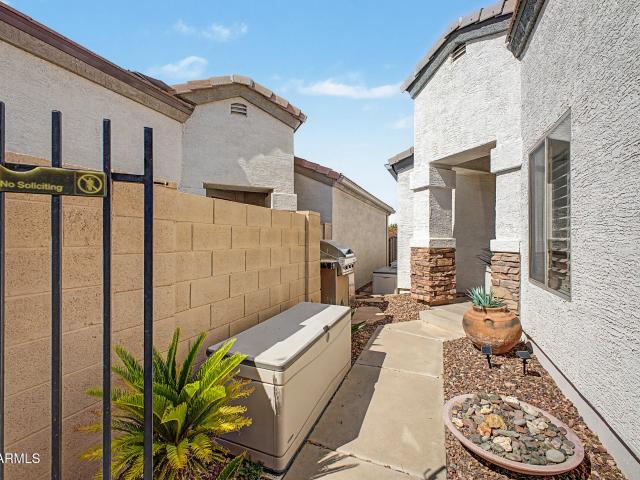 3312 e maldonado drive