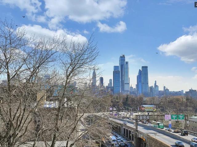 3312 Hudson Ave # 4C
