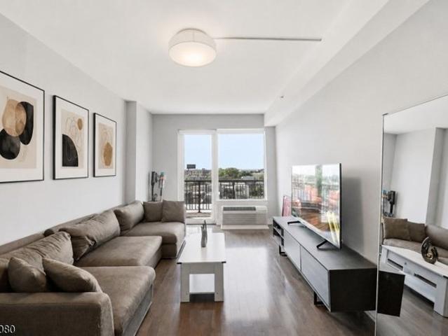 3312 Hudson Ave Apt 6N, Union City, NJ 07087