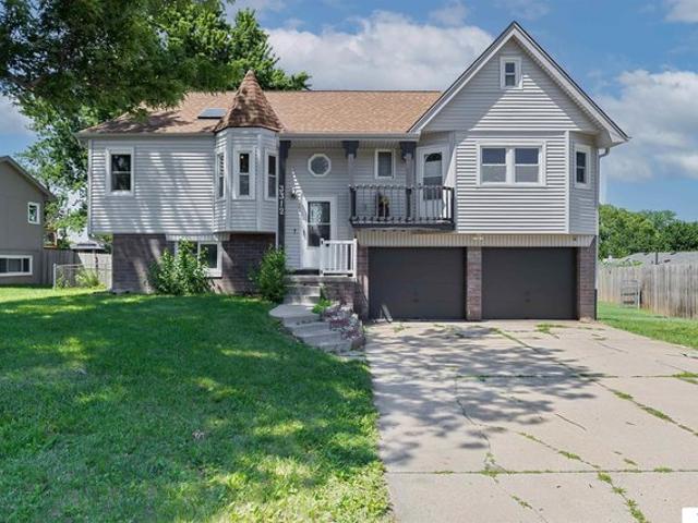 3312 Henery Rd, Bellevue, NE 68123