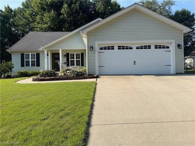 3312 Pine Ridge Dr, Ravenna, OH 44266